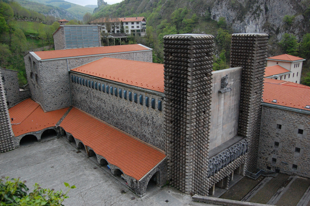 Santuario de Arantzazu : Basque Destination